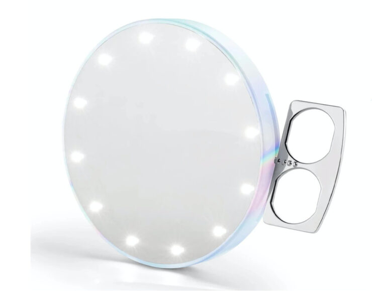 7 Holiday gifts for women in midlife & beyond